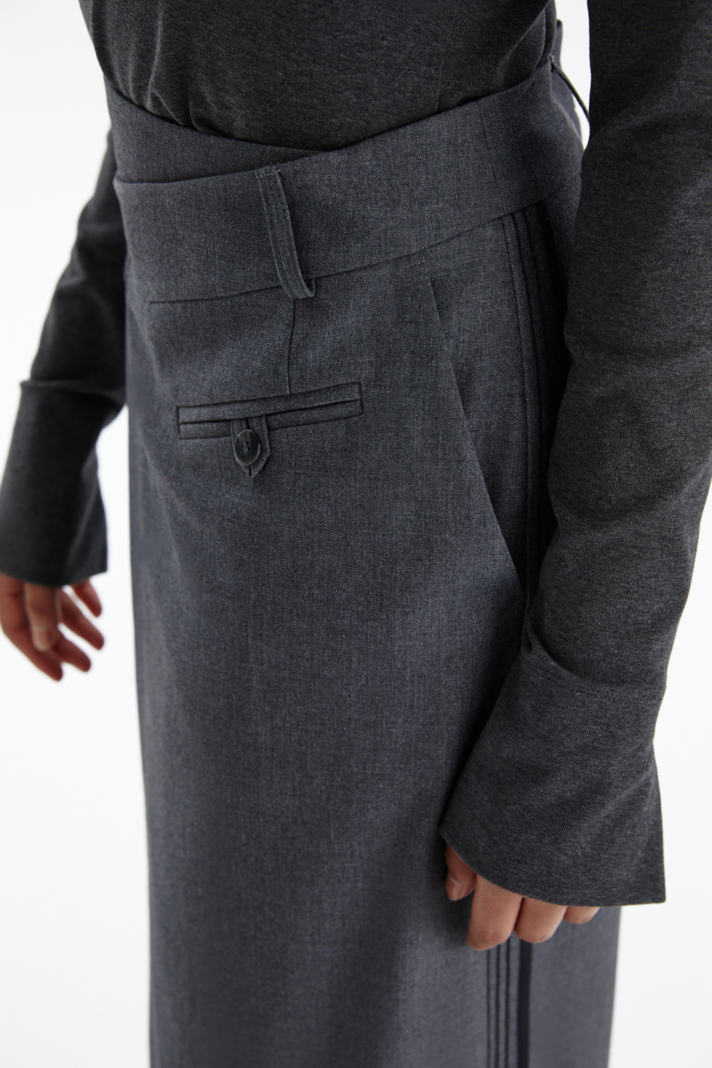 Юбка асимметричная с имитацией запаха, купить по цене 14990 рублей в интернет-магазине M.REASON ...